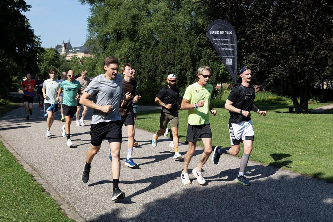 Joggend durch Rostock: Private Running City Tour | 7fridays